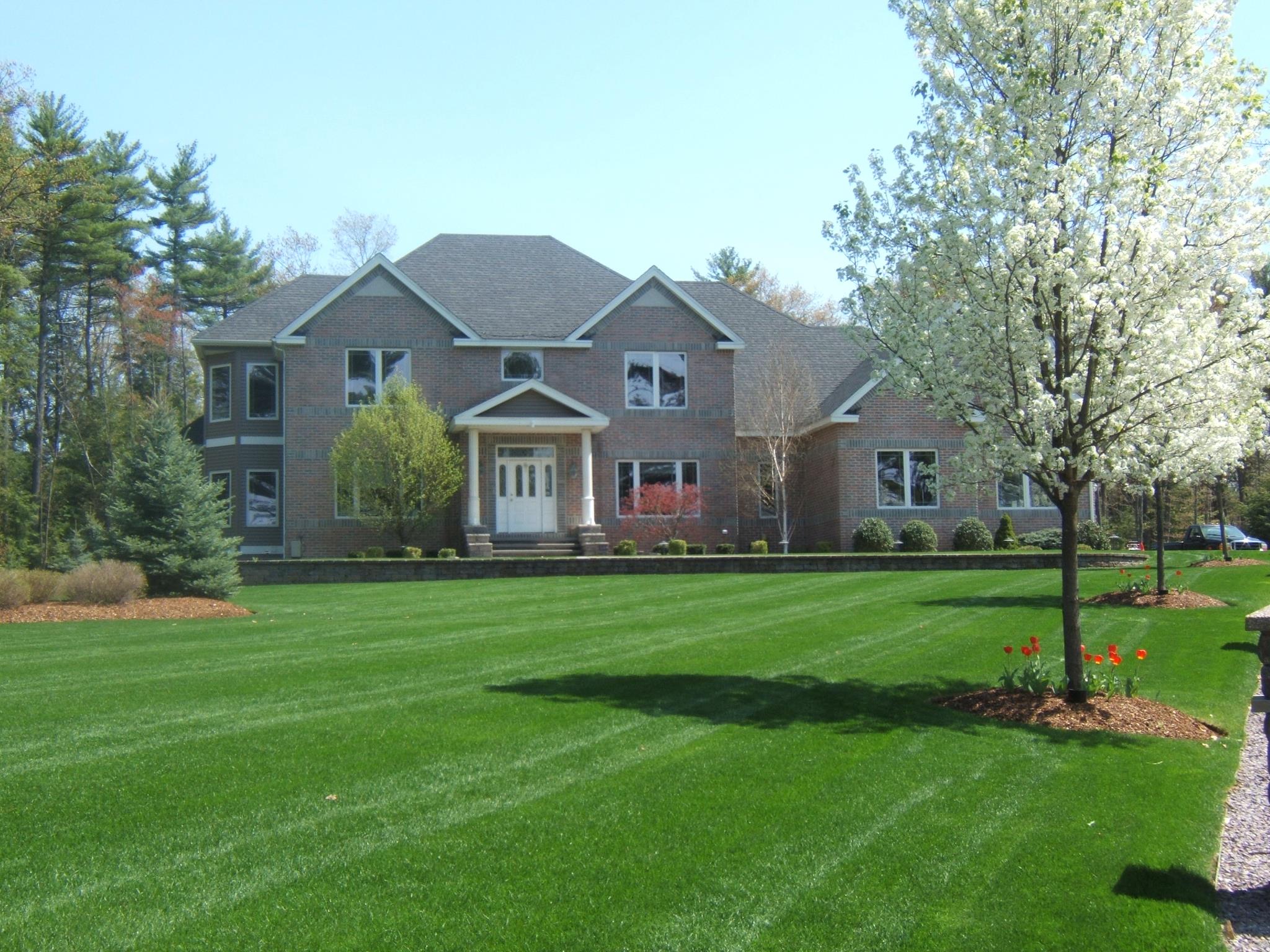 WJ Smallwood Landscaping & Lighting, Organic Lawn Fertilization